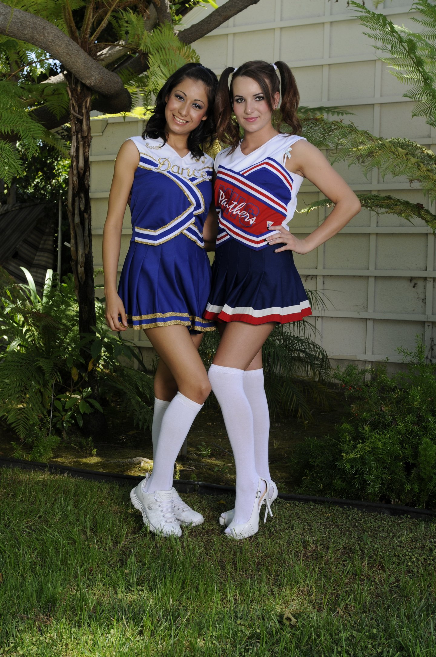 Jenna Rose And Lilly Evans Lick Each Others Slits After Cheer Practice Photos